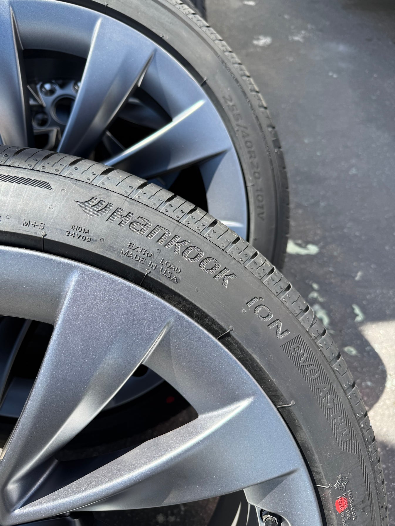 Tesla Model Y Helix 2.0 Wheel & Tire Package – 20″ (Brand New OEM ...
