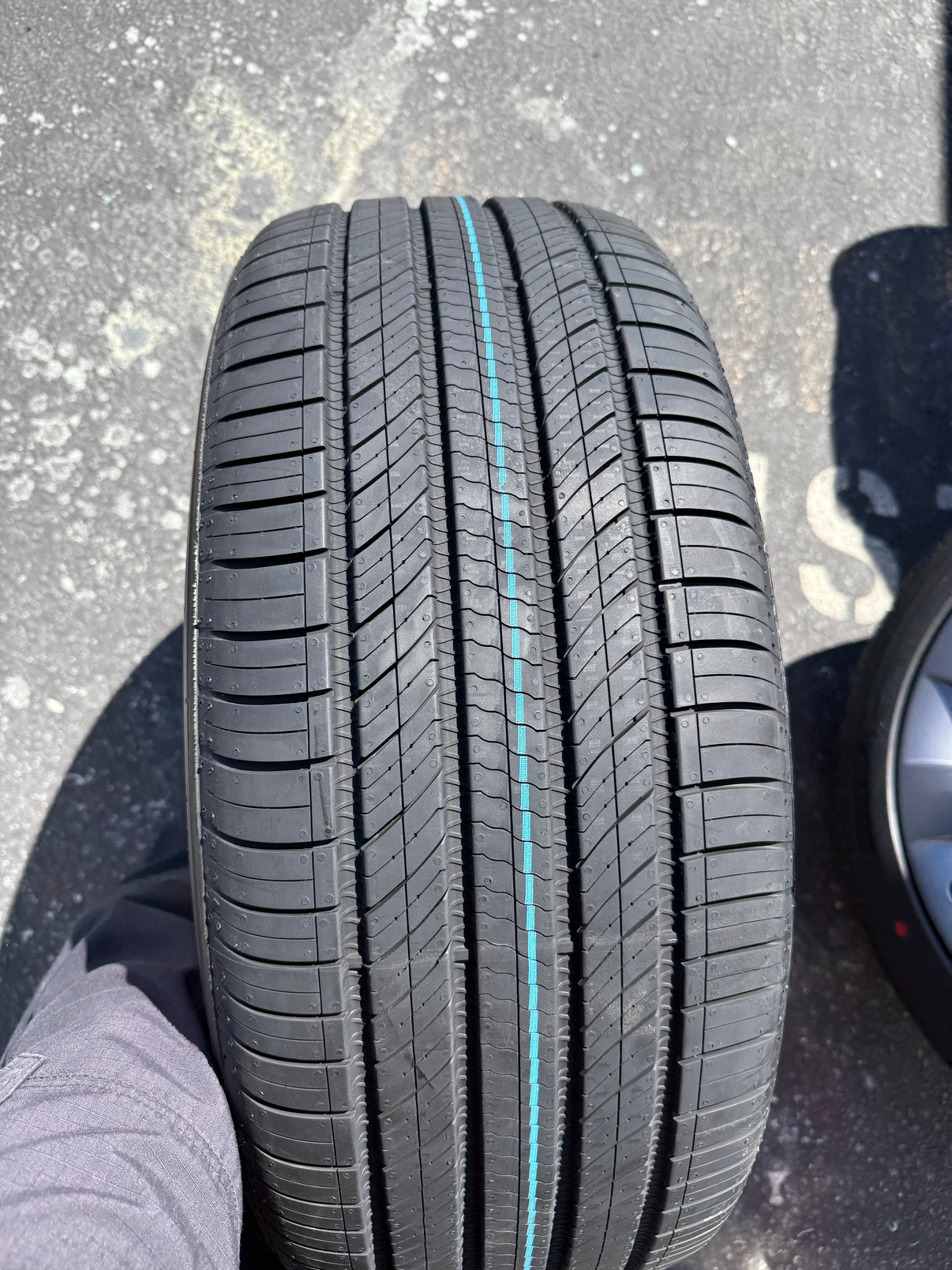 Tesla Model Y Helix 2.0 Wheel & Tire Package – 20″ (Brand New OEM ...